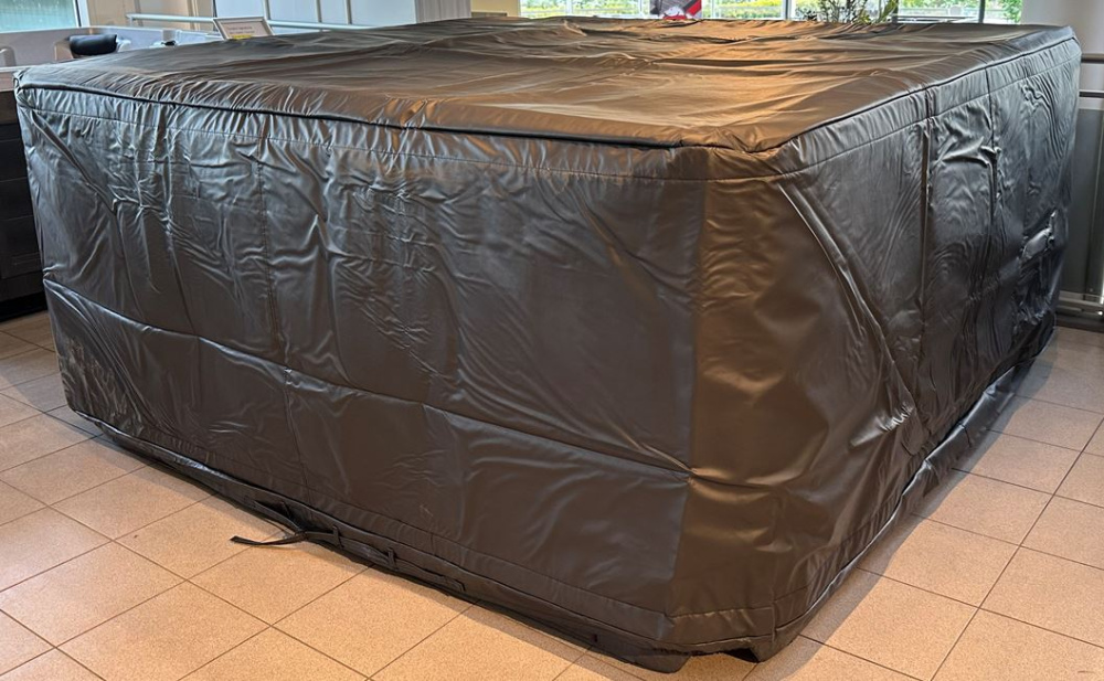 235x235x104 Premium Spa Bag som er isolert - Arctic Spas Massasjebad AS